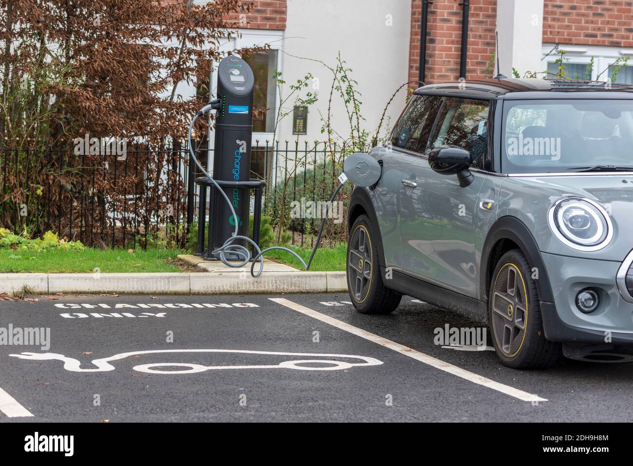 Recharging High Resolution Stock Photography and Images - Alamy