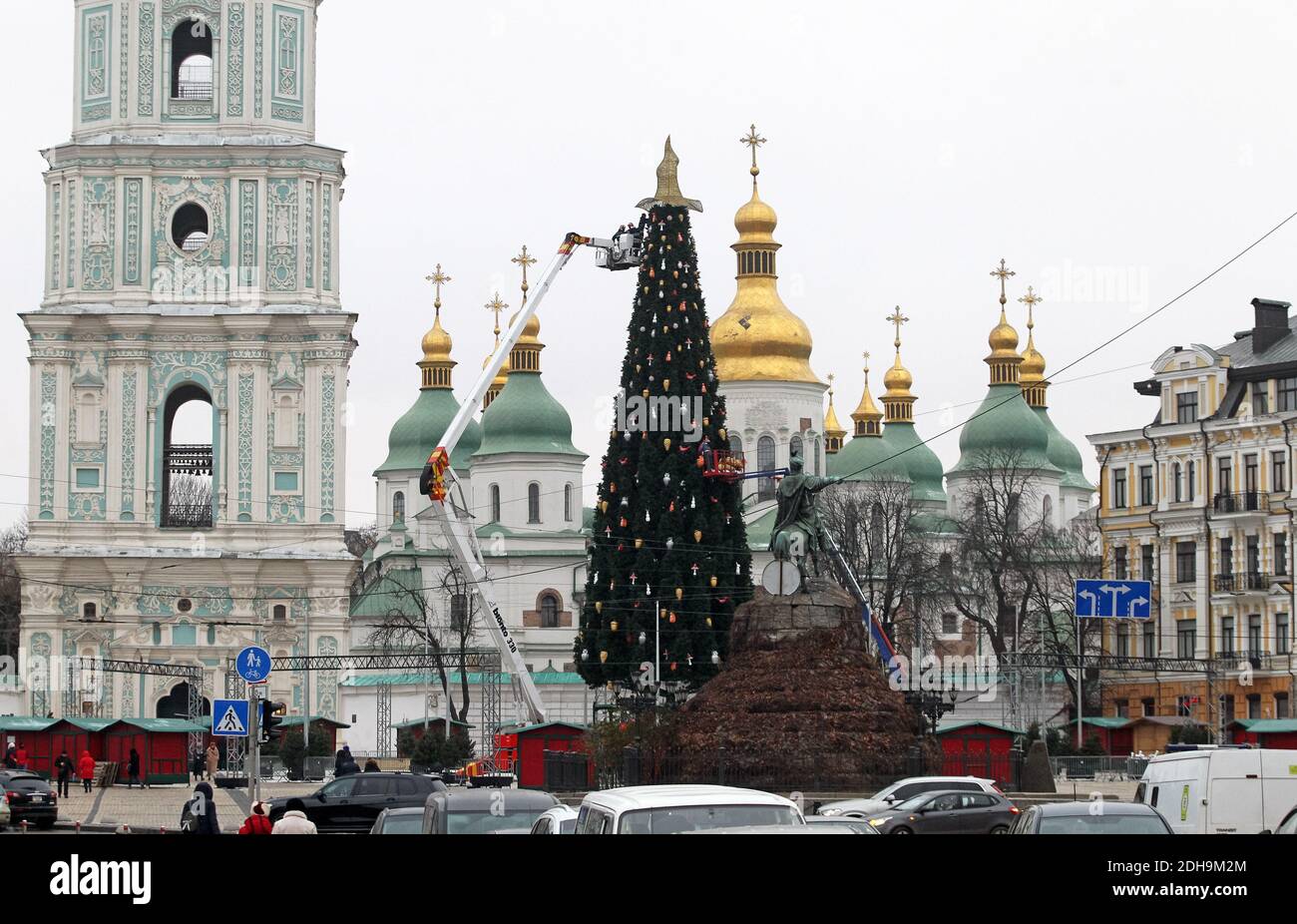 Ukraine christmas tree hi-res stock photography and images - Alamy