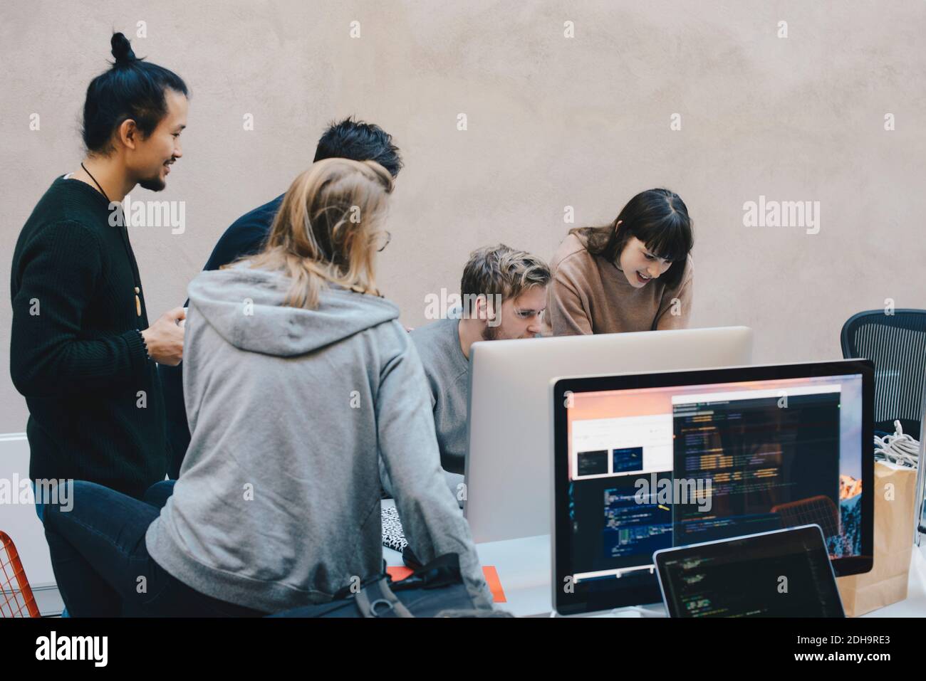 Asian person desktop computer hi-res stock photography and images - Alamy