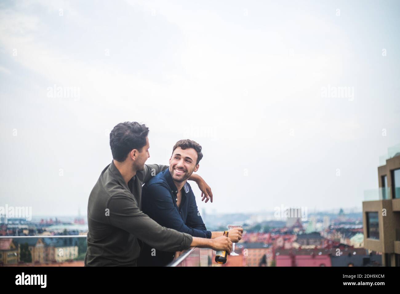 Glass railing hi-res stock photography and images - Alamy