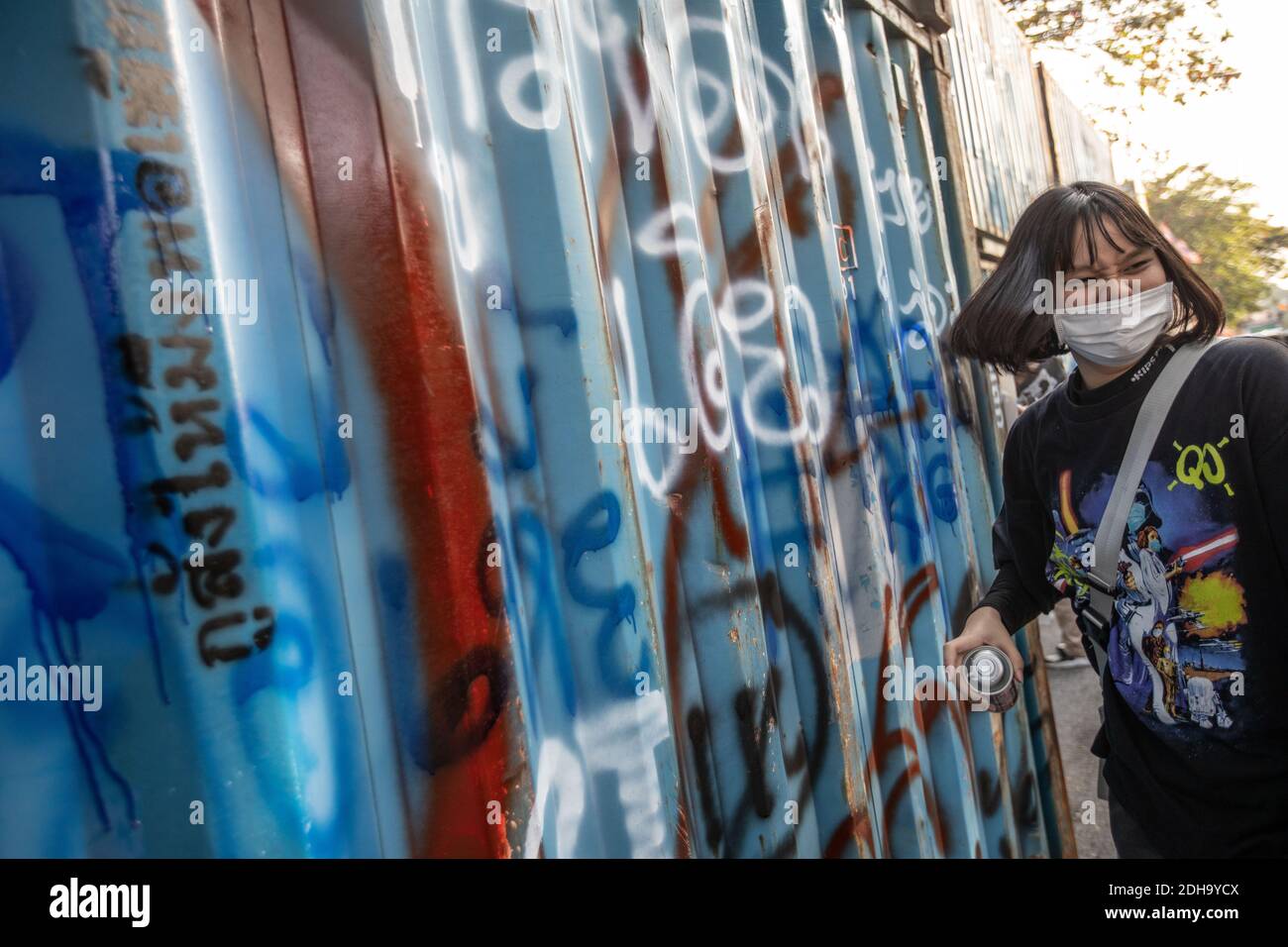 Shipping container graffiti hi-res stock photography and images - Alamy