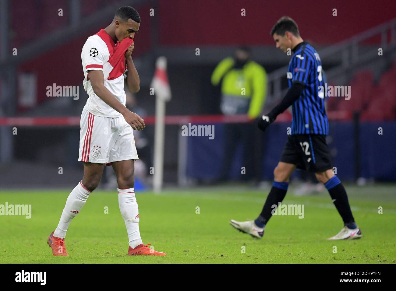 AMSTERDAM, NETHERLANDS - DECEMBER 9: Ryan Gravenberch of Ajax during ...