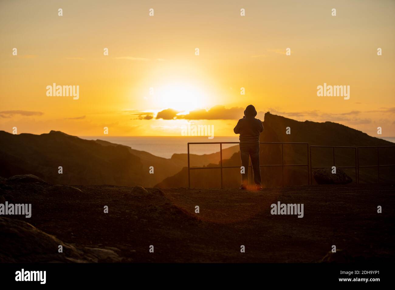People watching sunrise hi-res stock photography and images - Alamy