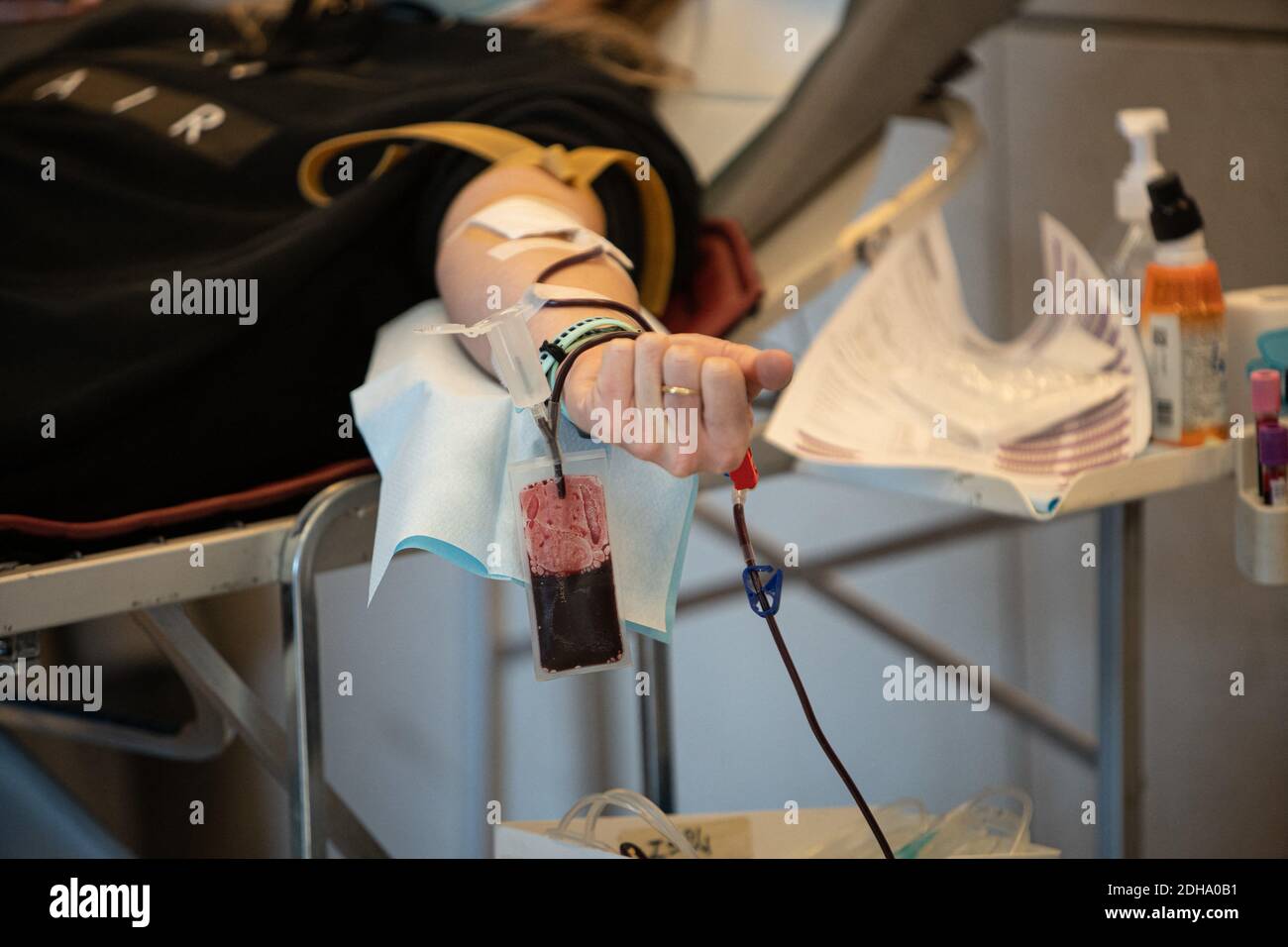 Establishment francais du sang hi-res stock photography and images - Alamy