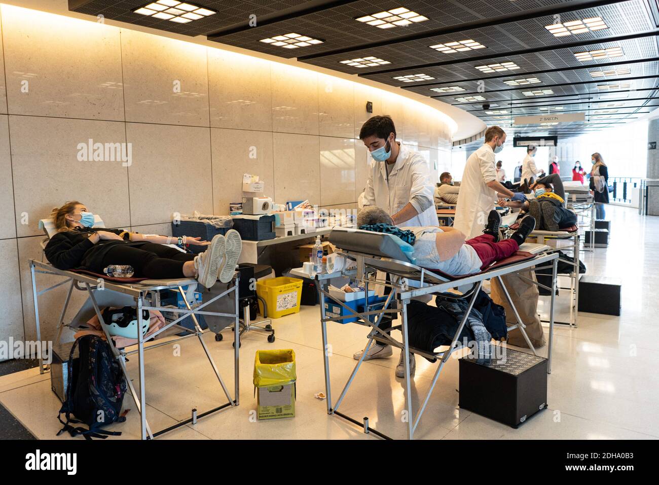 Establishment francais du sang hi-res stock photography and images - Alamy