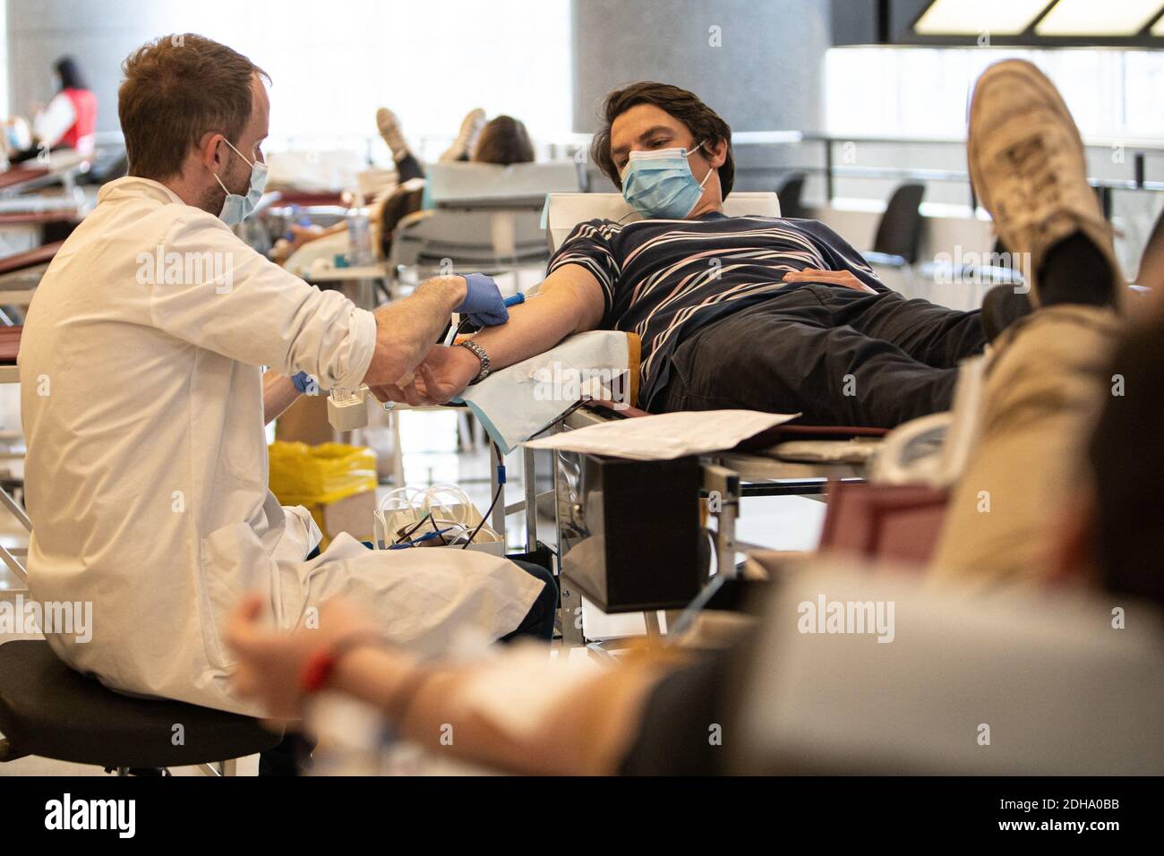 People come to donate blood at the Paris Opera where the French Blood ...