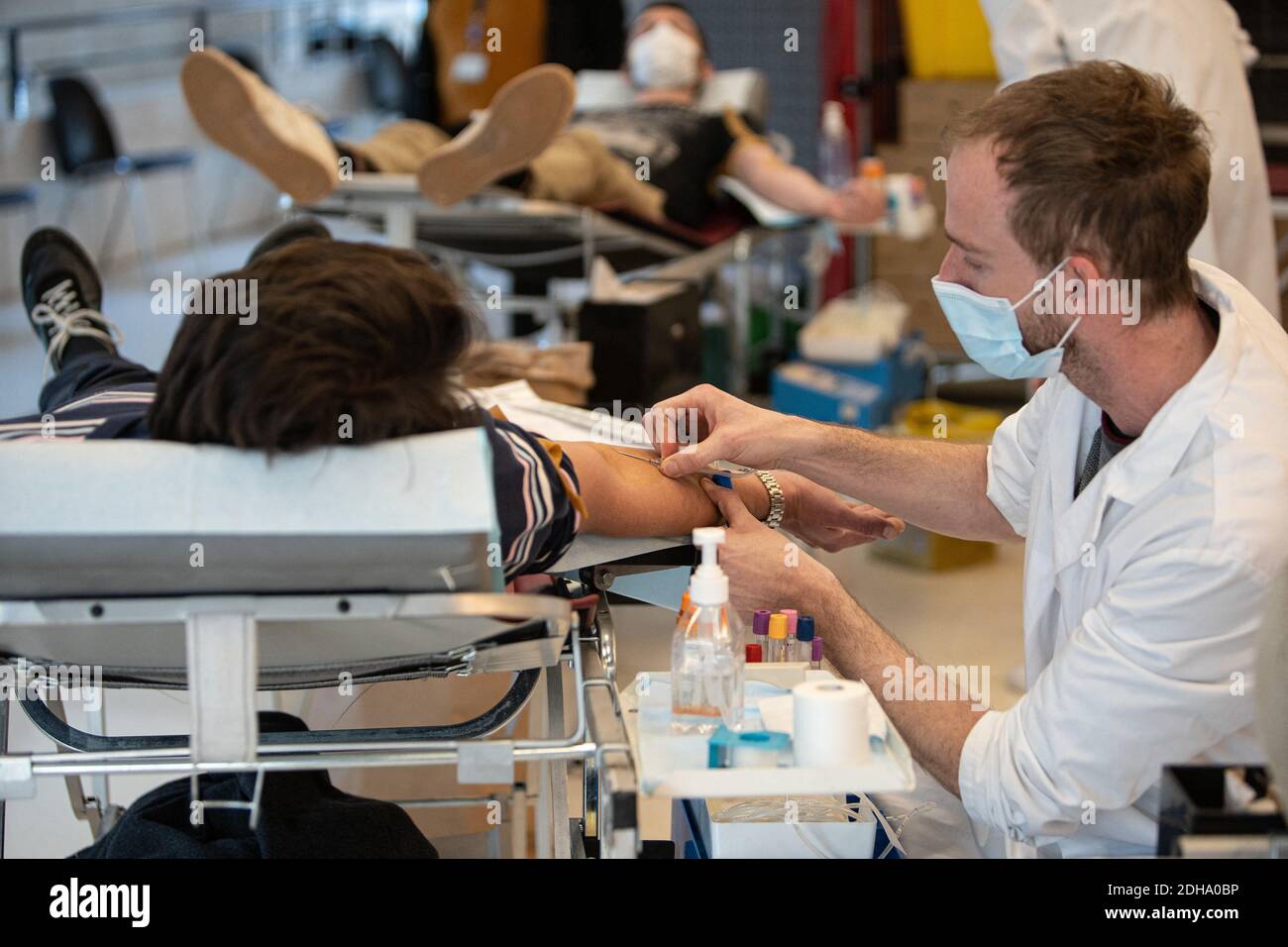 Establishment francais du sang hi-res stock photography and images - Alamy