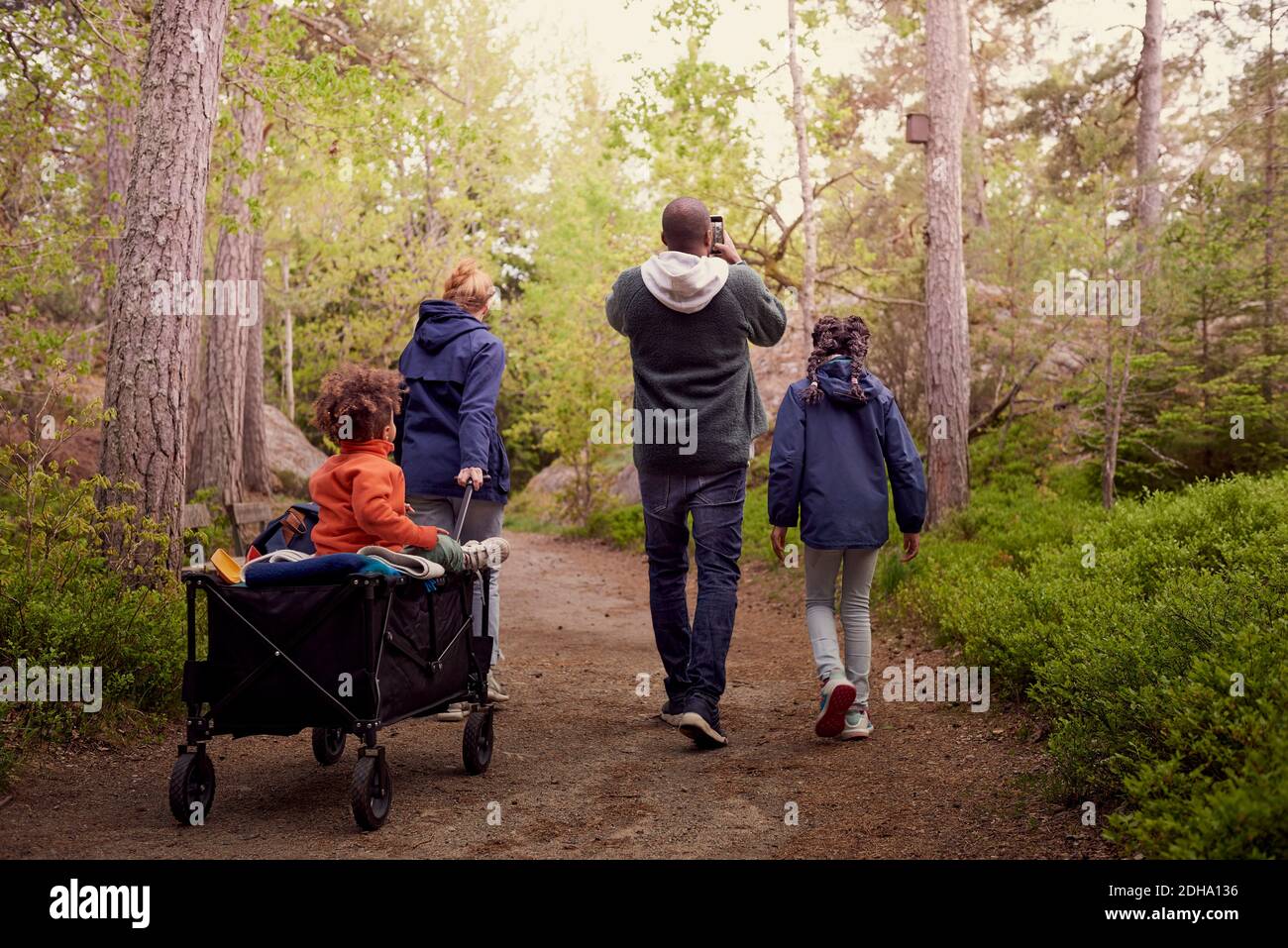 Group of children sitting on cart hi-res stock photography and images ...