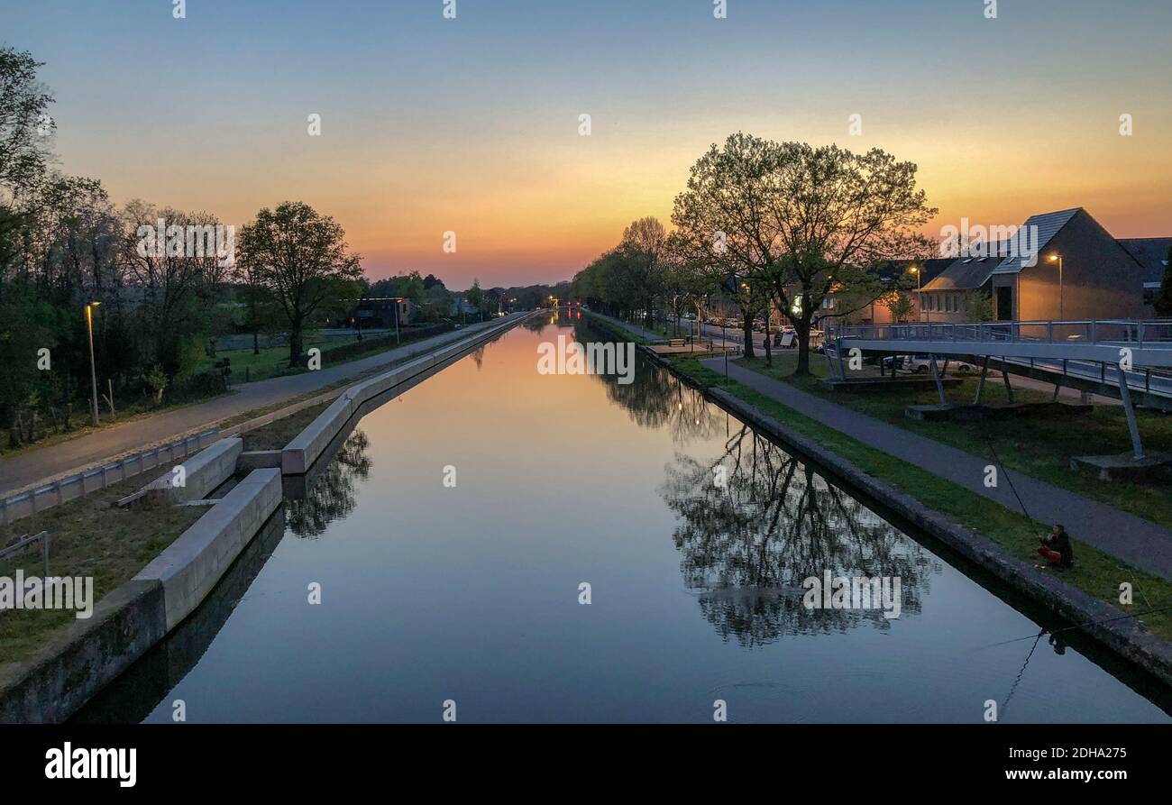 Cloudy blue sky over canal hi-res stock photography and images - Alamy