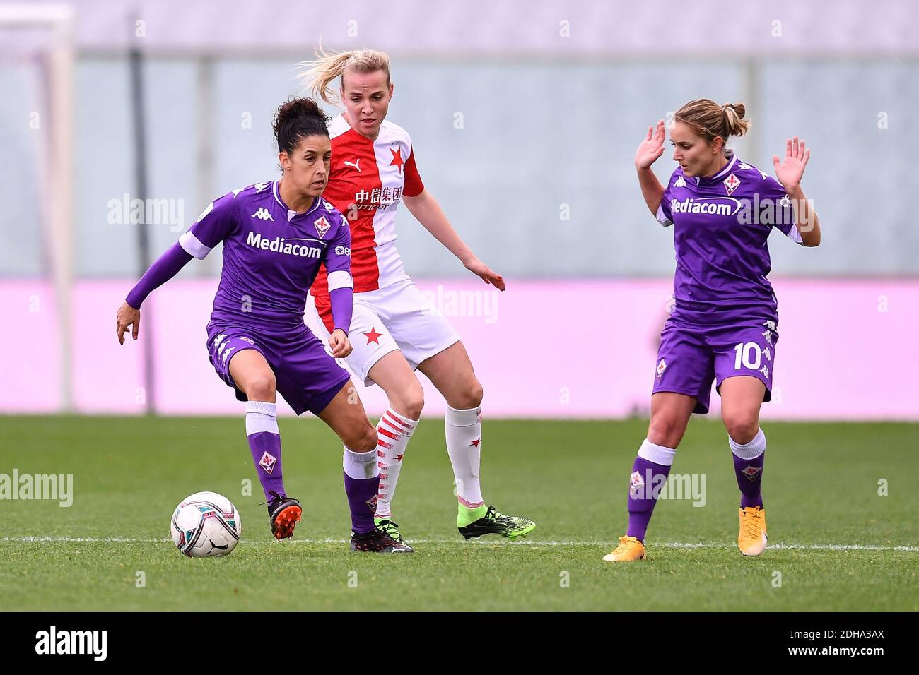 Artemio Franchi stadium, Florence, Italy. 10th Dec, 2020. Claudia Neto ...
