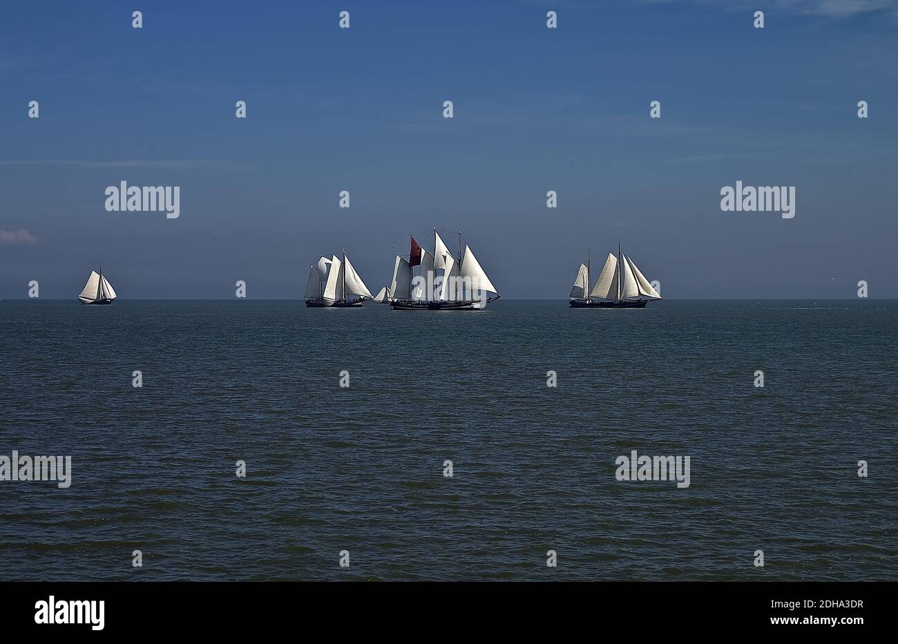 Formation ships hi-res stock photography and images - Alamy