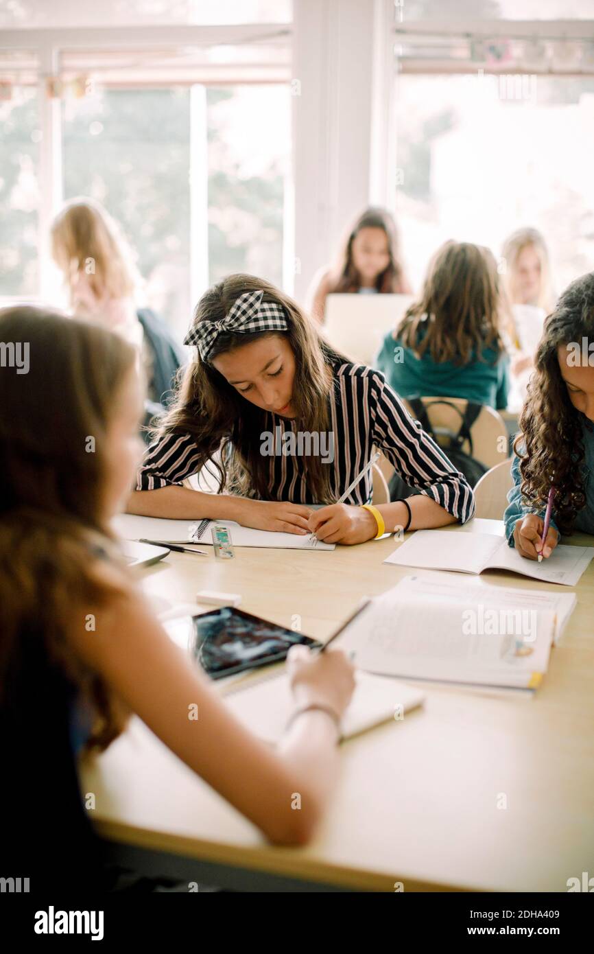 Primary schools students studying hi-res stock photography and images ...