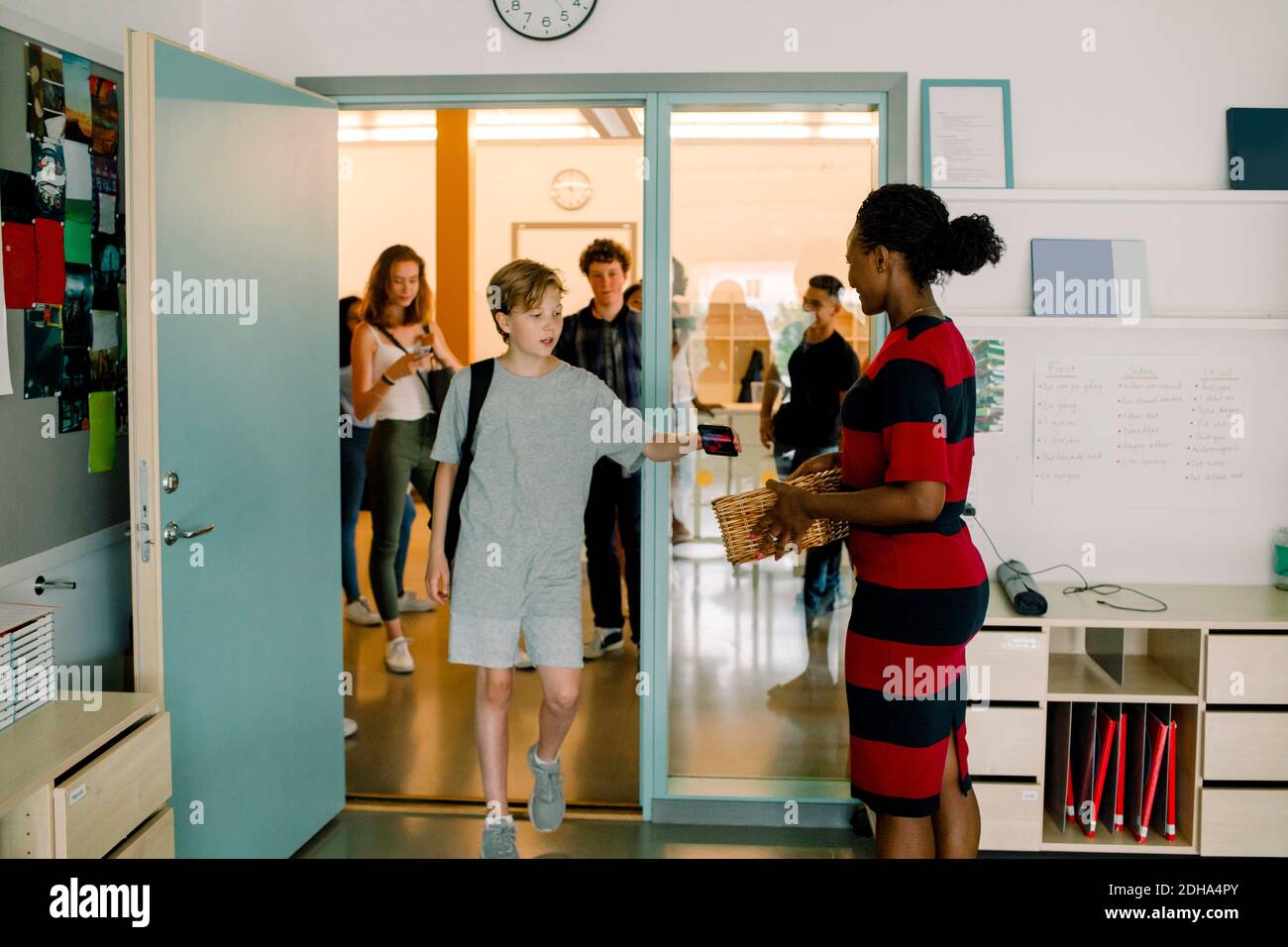Walking into classroom hi-res stock photography and images - Alamy