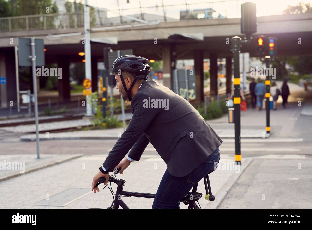 Cycle lane in city street hi-res stock photography and images - Alamy
