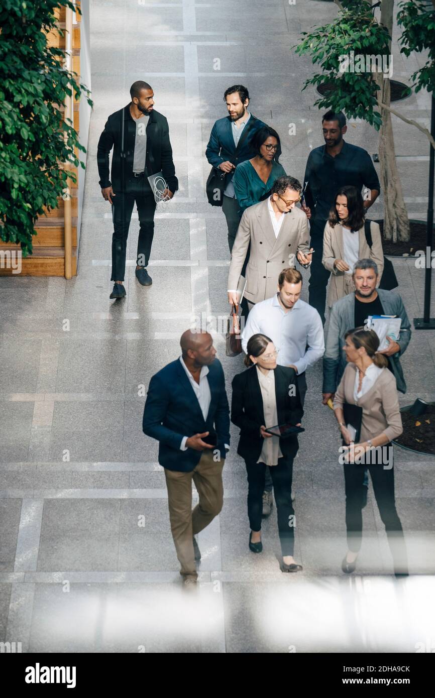 Large group of people leaving hi-res stock photography and images - Alamy