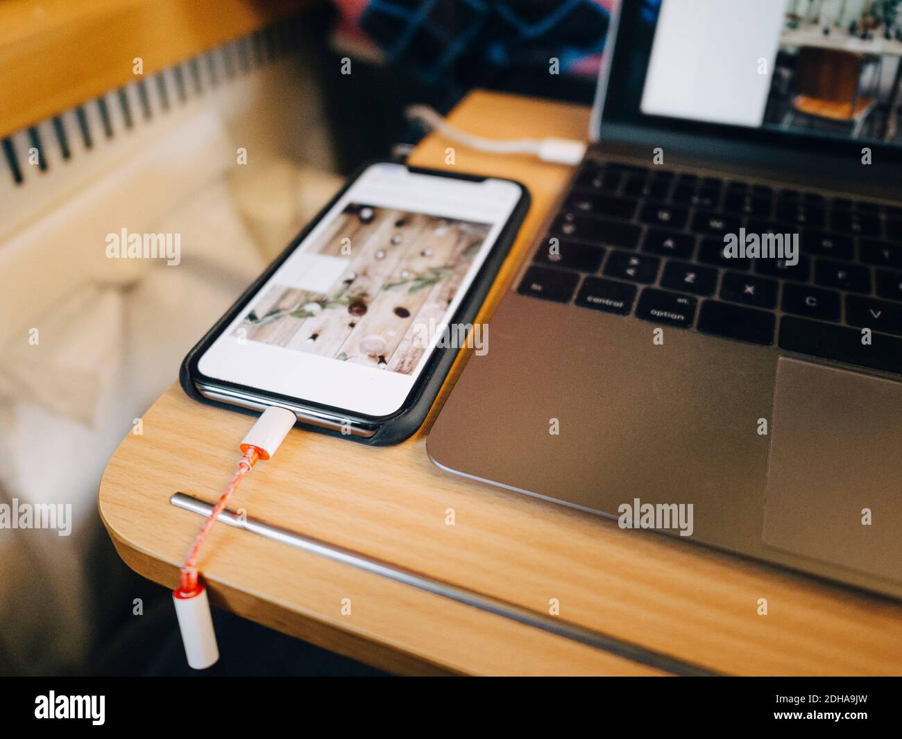 Airplane laptop hi-res stock photography and images - Alamy