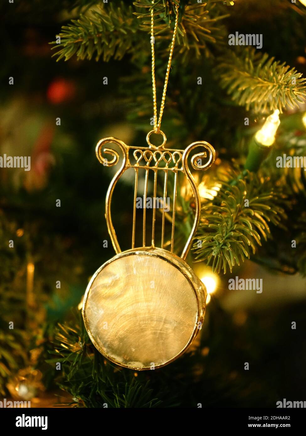 Musical instrument christmas tree ornaments hi-res stock photography ...