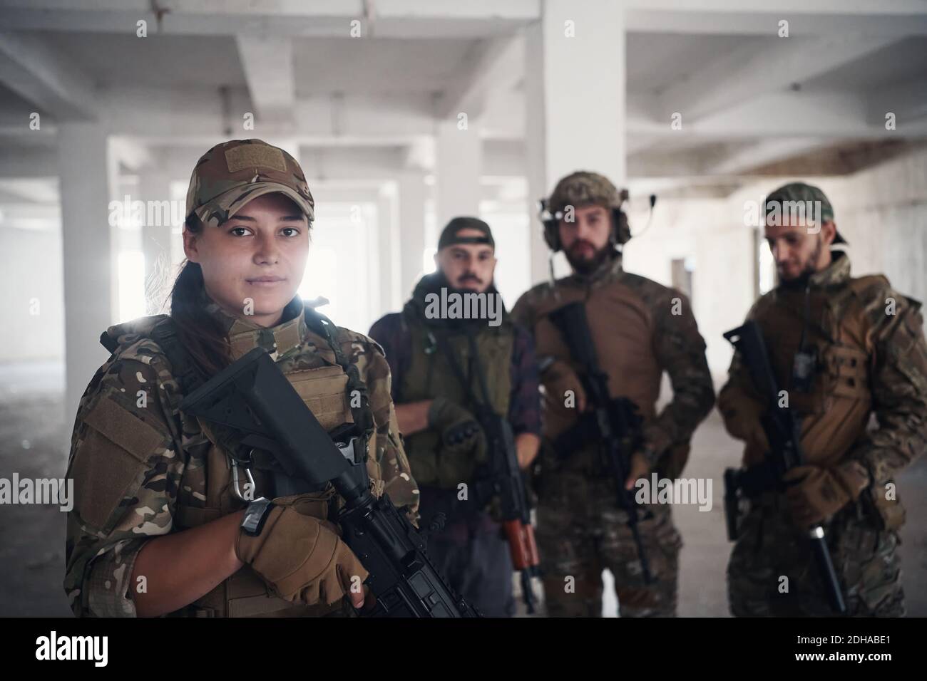 Soldier squad team portrait hi-res stock photography and images - Alamy