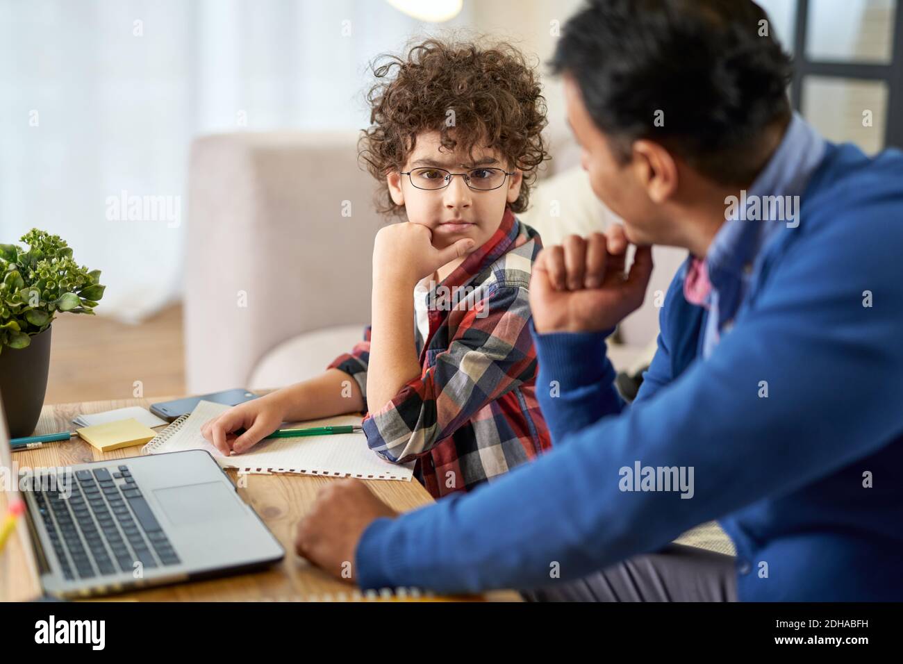 Schoolkid writing hi-res stock photography and images - Alamy