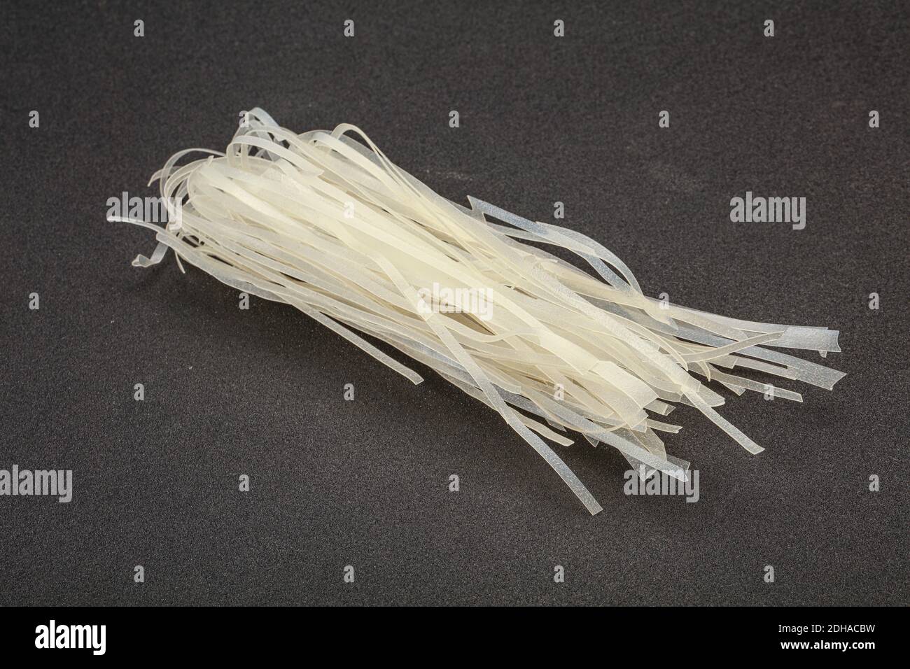 Dry rice noodle ready for cooking Stock Photo - Alamy