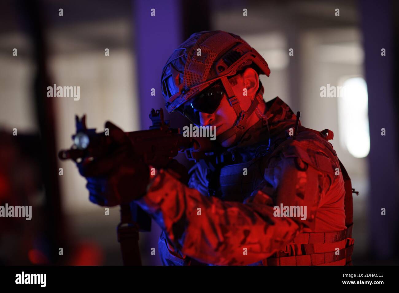 Modern warfare soldier in urban environment battlefield Stock Photo - Alamy
