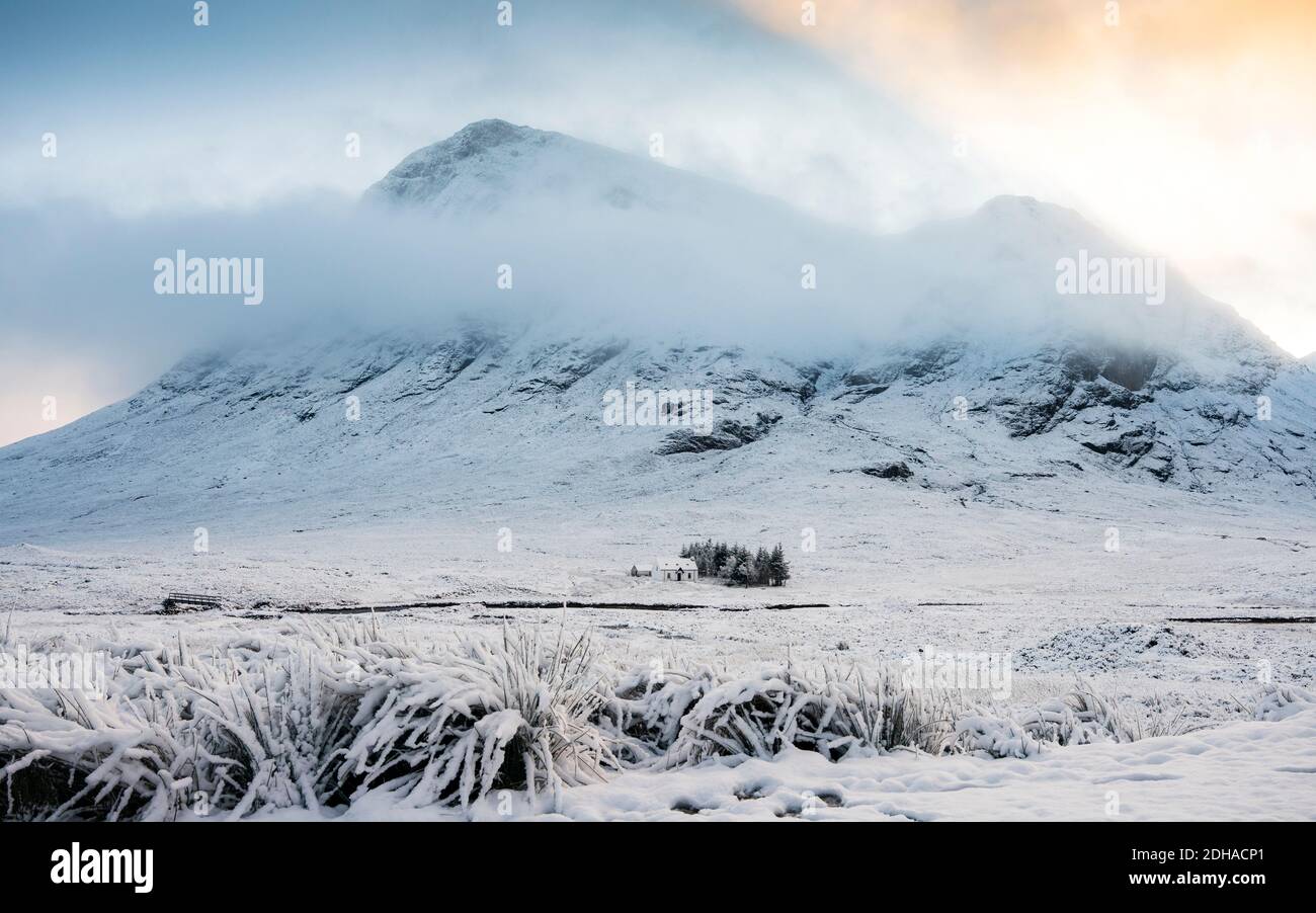 Scottish highlands snow hi-res stock photography and images - Alamy