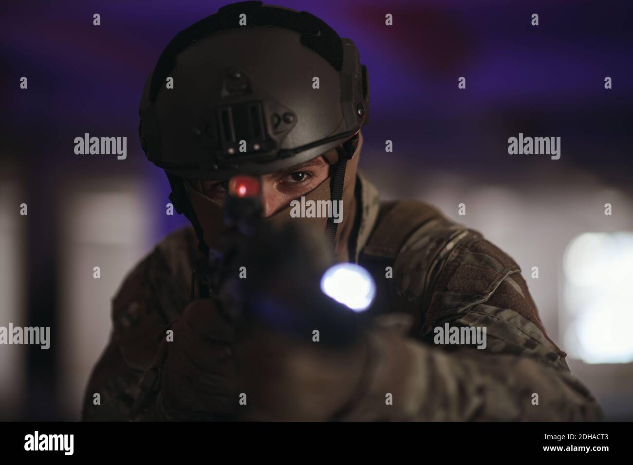 Modern warfare soldier in urban environment battlefield Stock Photo - Alamy