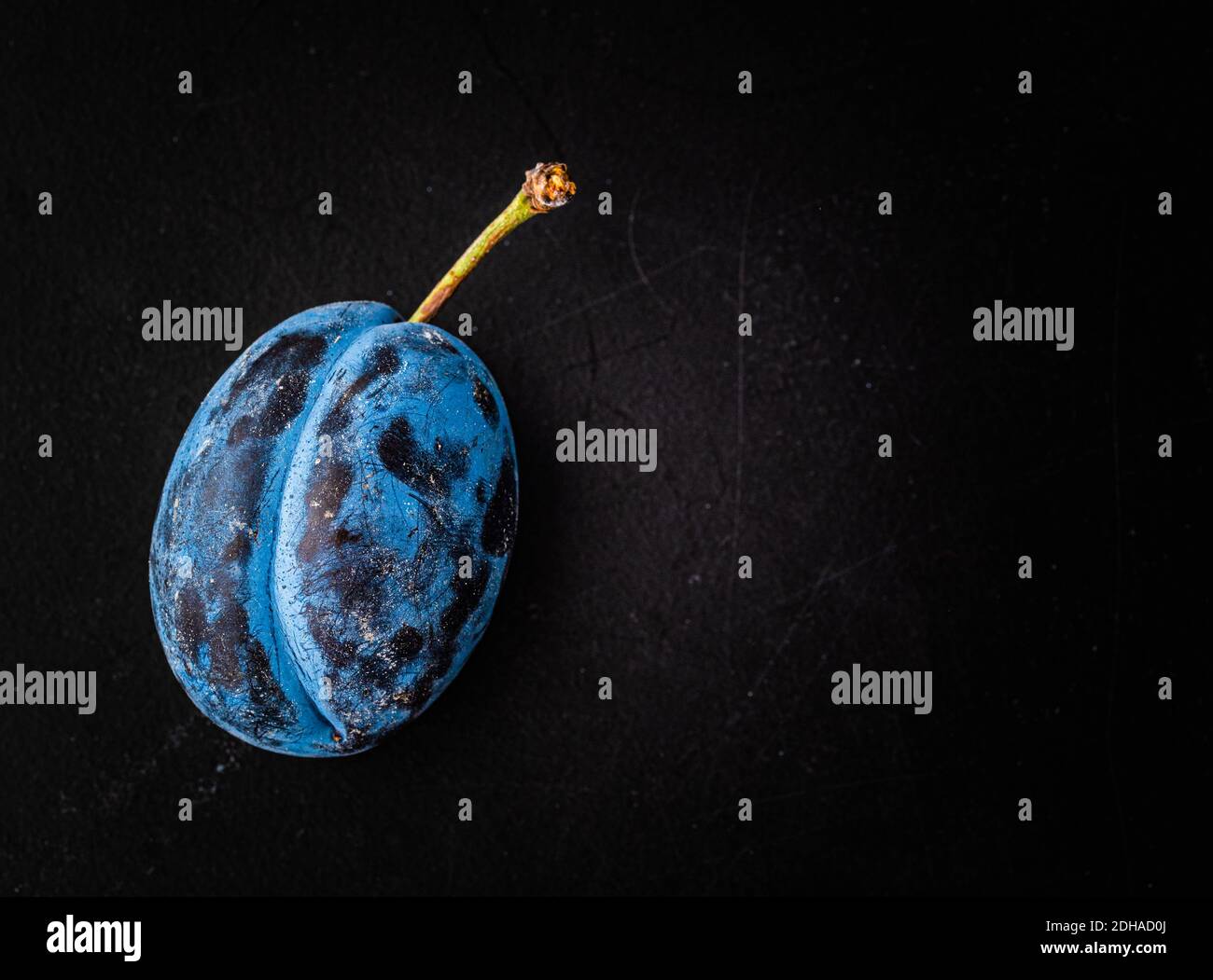 One plum hi-res stock photography and images - Alamy