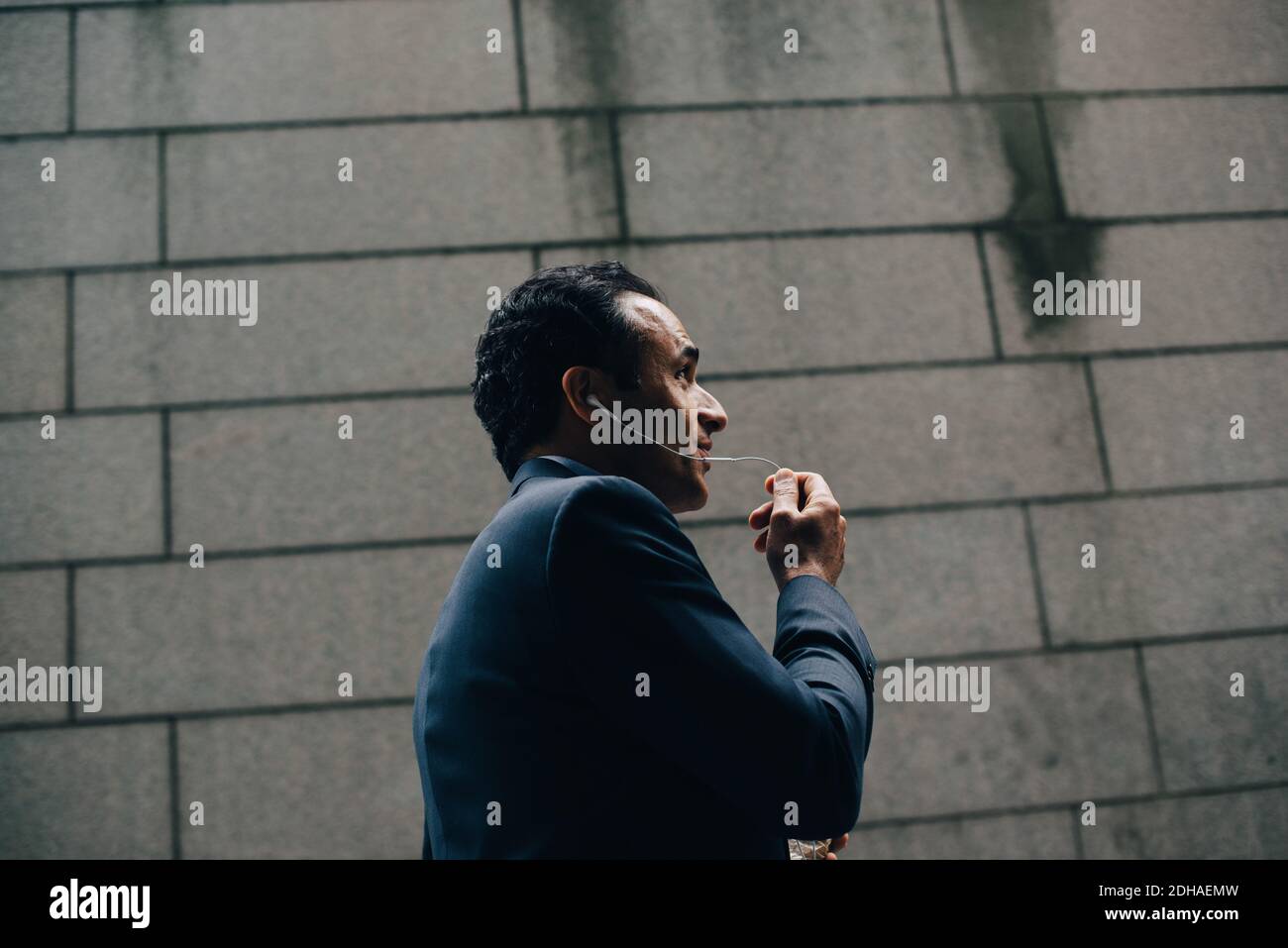 Side angle of executive hi-res stock photography and images - Alamy