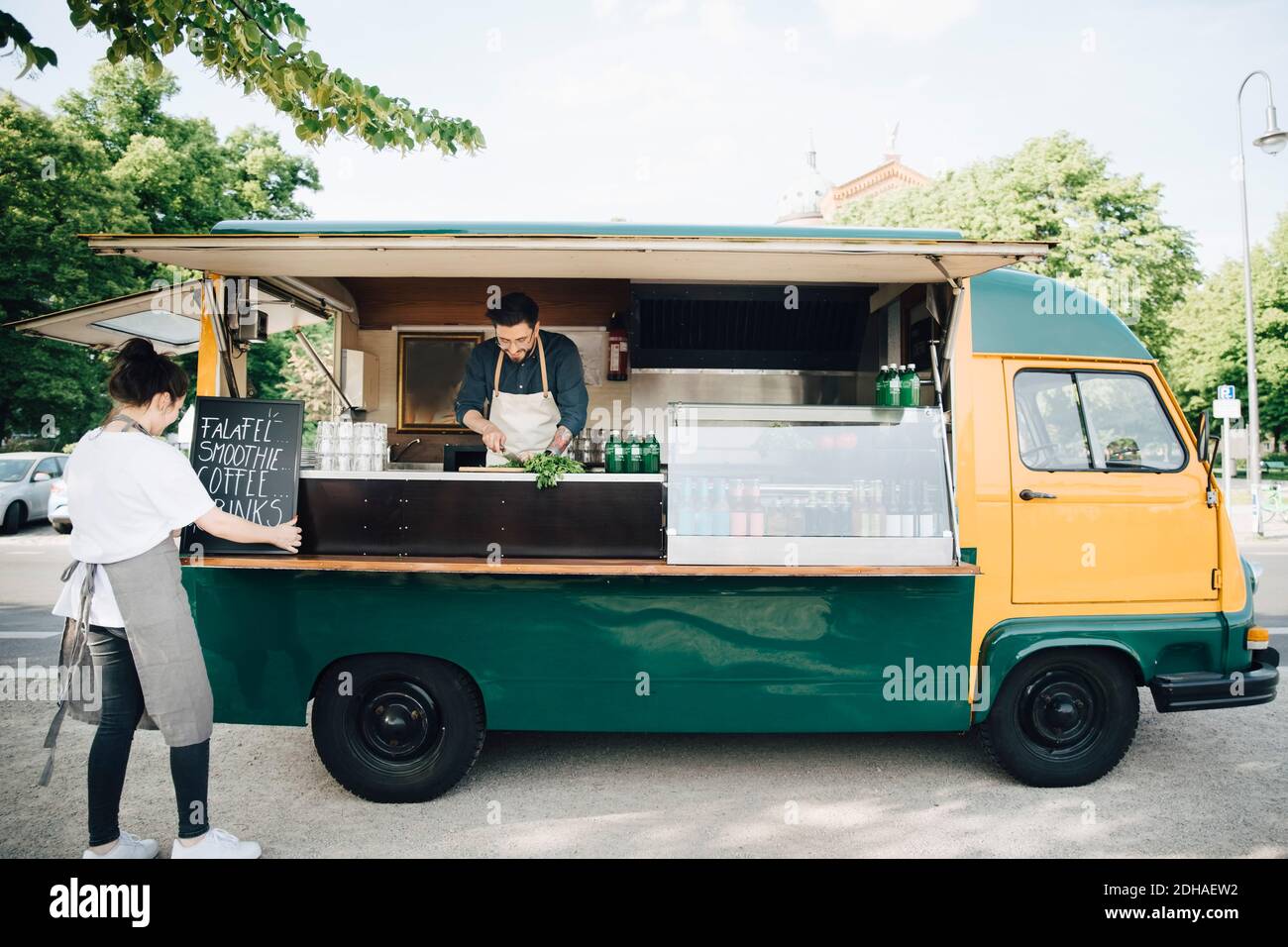 Working stand hi-res stock photography and images - Alamy