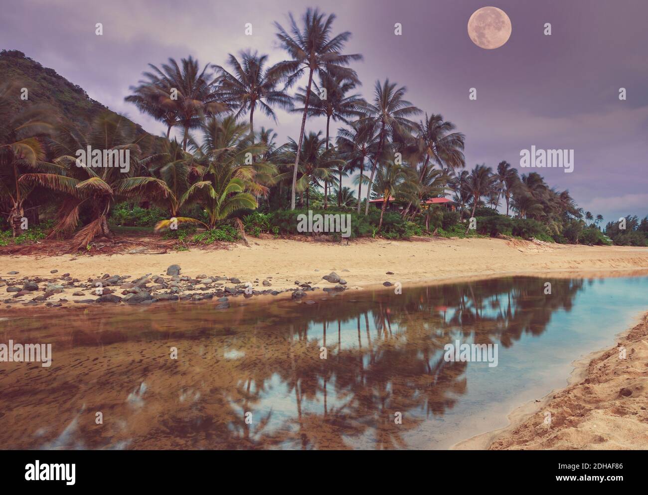 Hawaiian beach night hi-res stock photography and images - Alamy