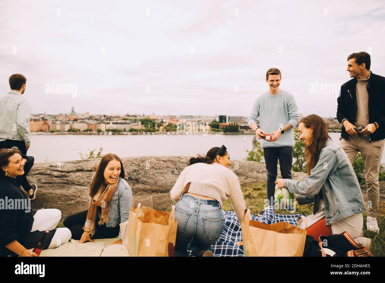 Weekend friends hi-res stock photography and images - Alamy
