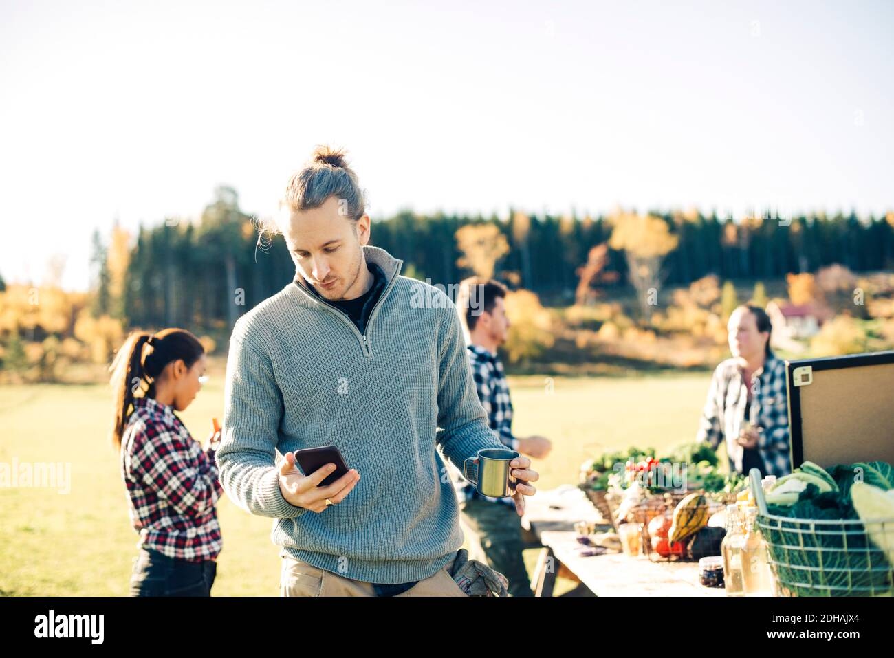 Indian farmer mobile phone hi-res stock photography and images - Alamy
