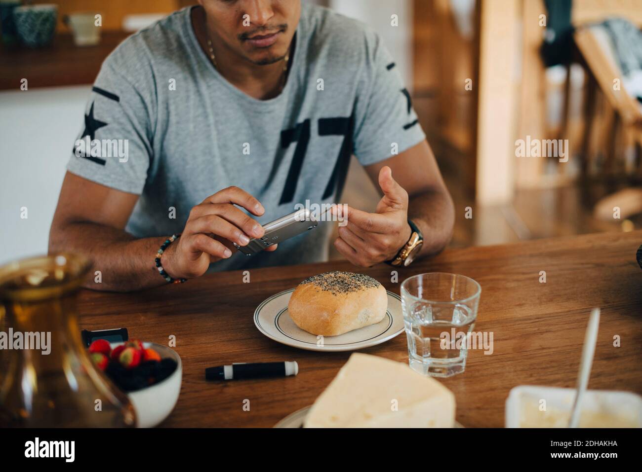 Test table hi-res stock photography and images - Alamy