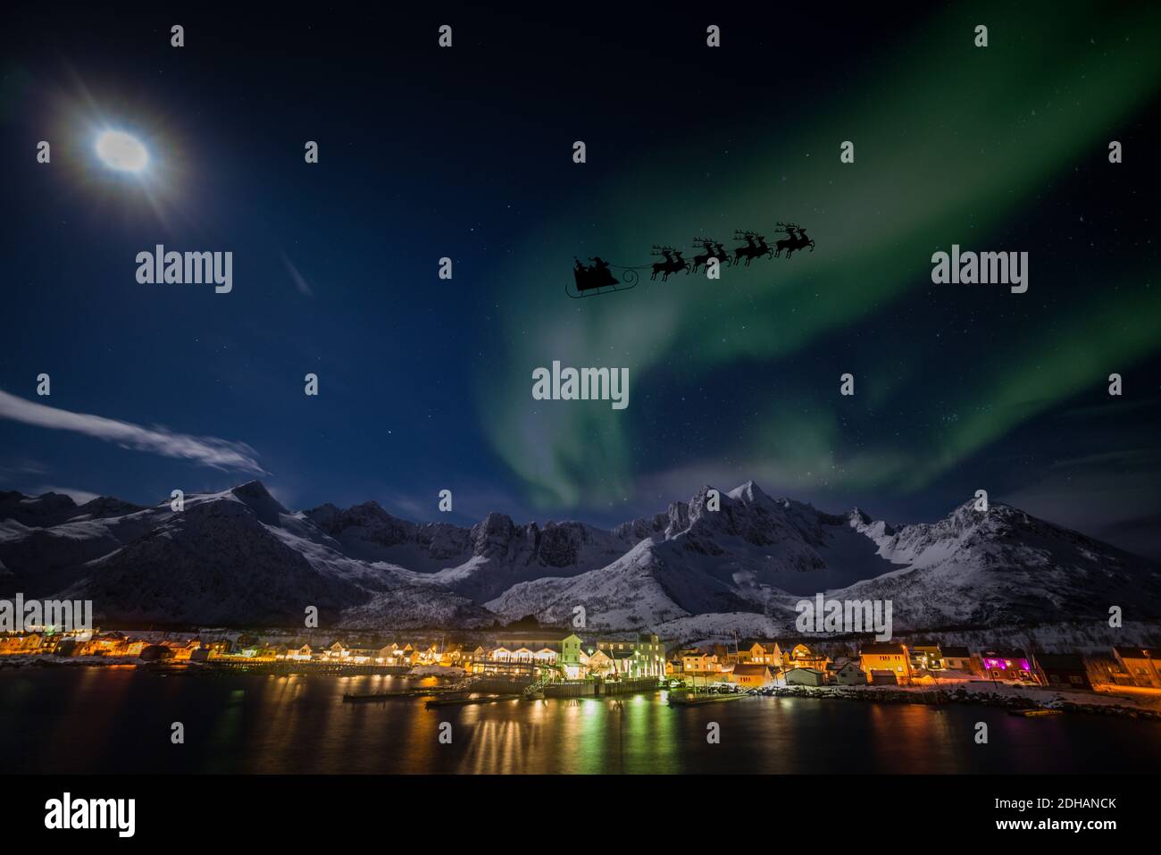 Sleigh silhouette hi-res stock photography and images - Alamy