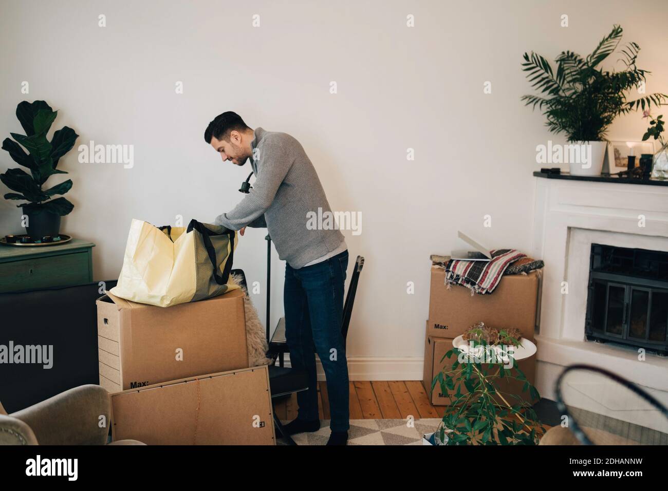 Change room in hi-res stock photography and images - Alamy