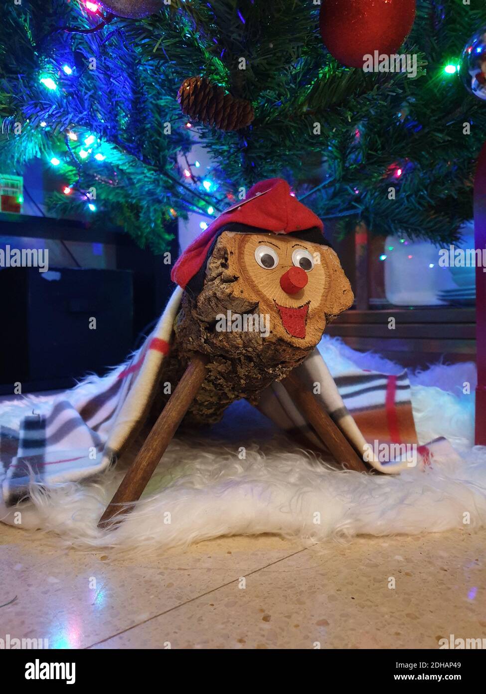 Tio christmas log hi-res stock photography and images - Alamy