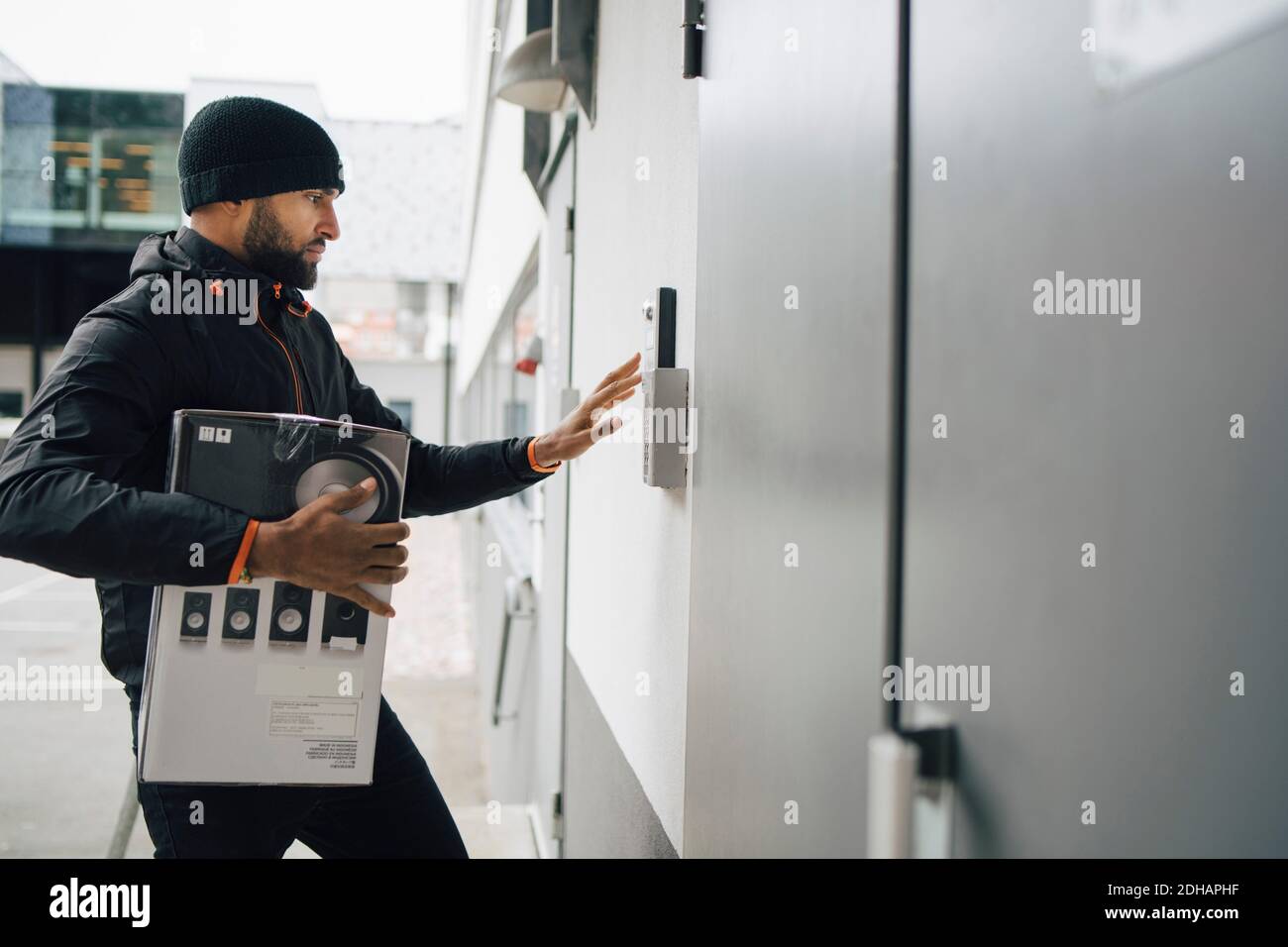 Delivery intercom hi-res stock photography and images - Alamy