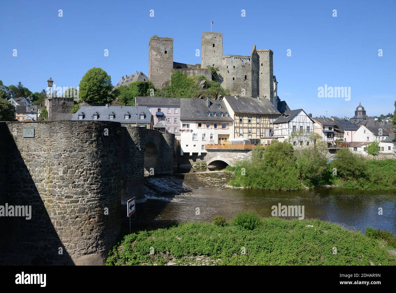 Lahn, Lahn Bridge and Runkel Castle in Runkel Stock Photo - Alamy