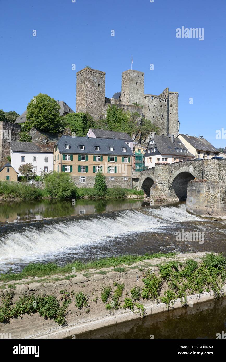 Lahn, Lahn Bridge and Runkel Castle in Runkel Stock Photo - Alamy