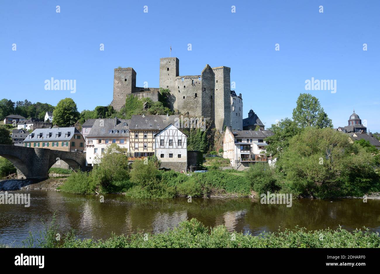 Lahn, Lahn Bridge and Runkel Castle in Runkel Stock Photo - Alamy