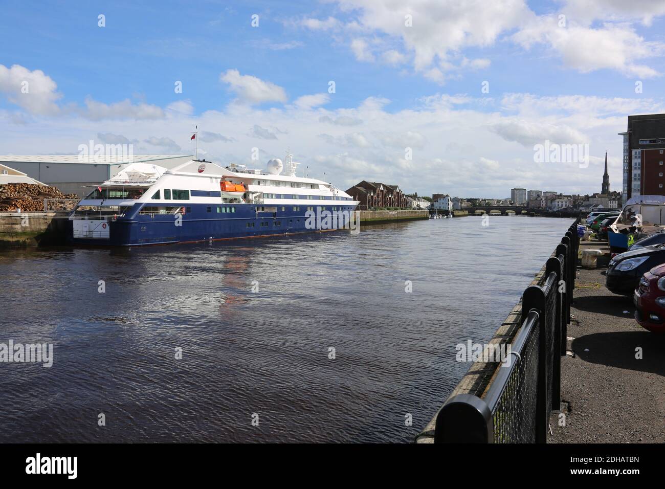 Mv clio hi-res stock photography and images - Alamy