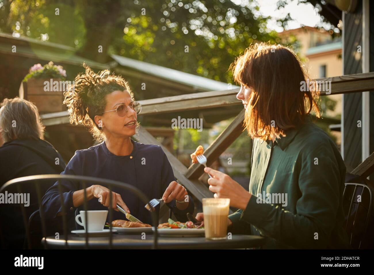 Manager lunch hi-res stock photography and images - Alamy