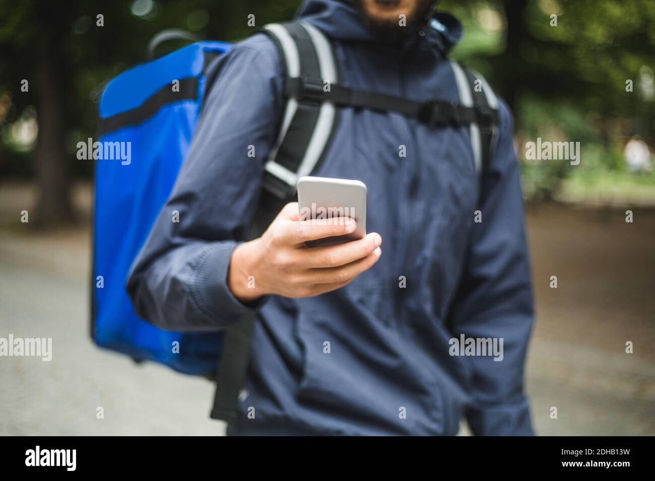 Food delivery man hi-res stock photography and images - Alamy