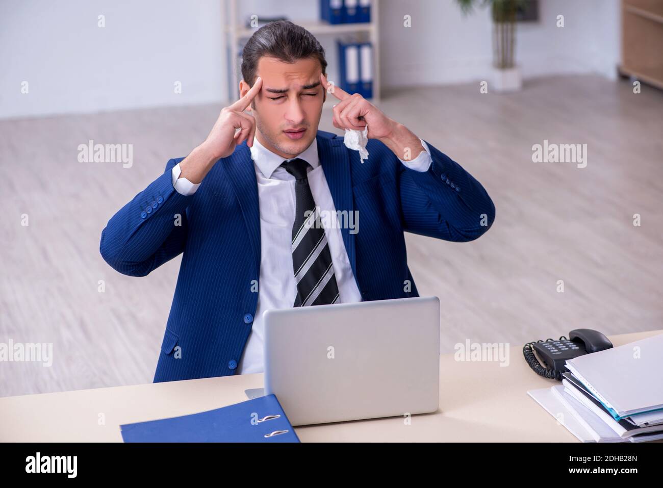 Sick man coughing workplace hi-res stock photography and images - Alamy