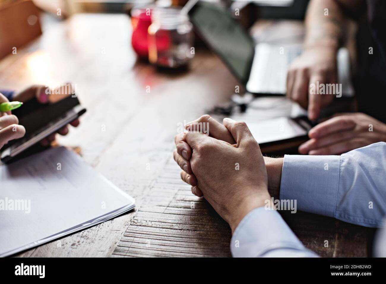 People hands doing paperwork in hi-res stock photography and images - Alamy