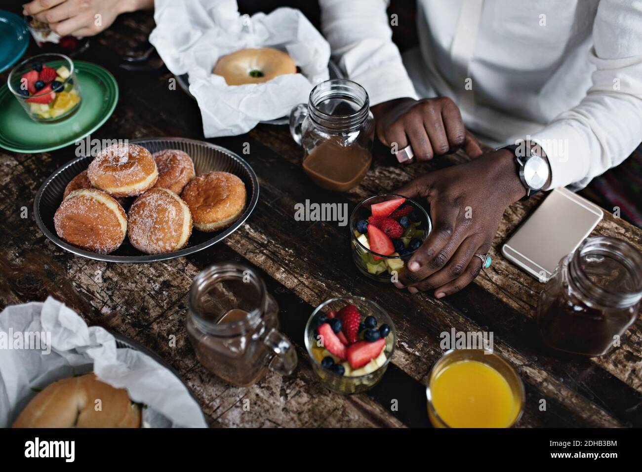 Brunch dining hi-res stock photography and images - Alamy