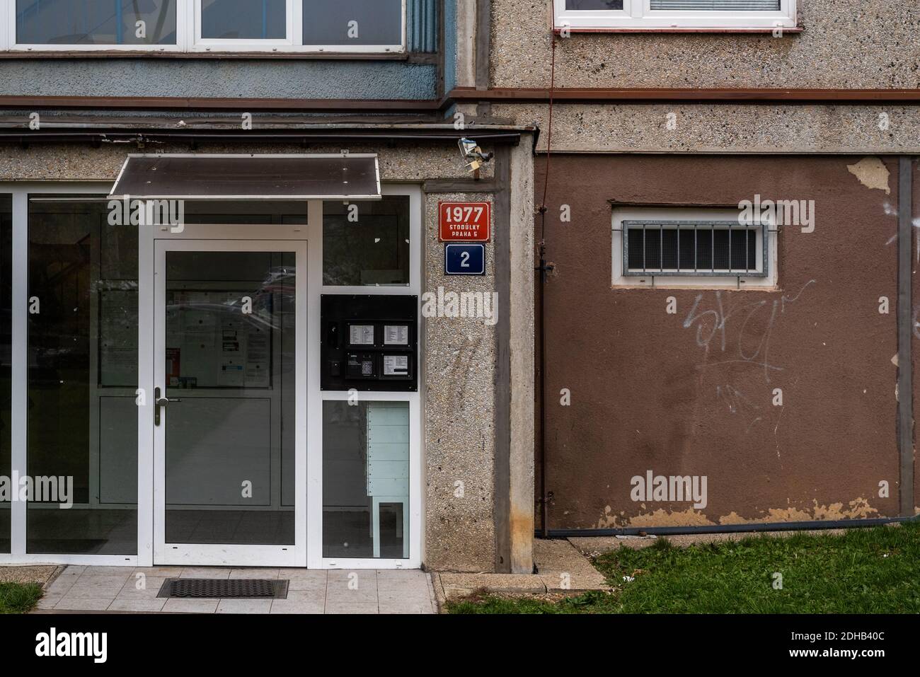 Soviet era prefabricated building hi-res stock photography and images ...