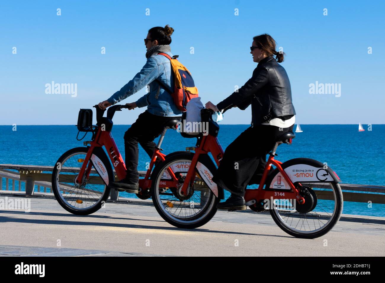 Bicing system public transport hi-res stock photography and images - Alamy