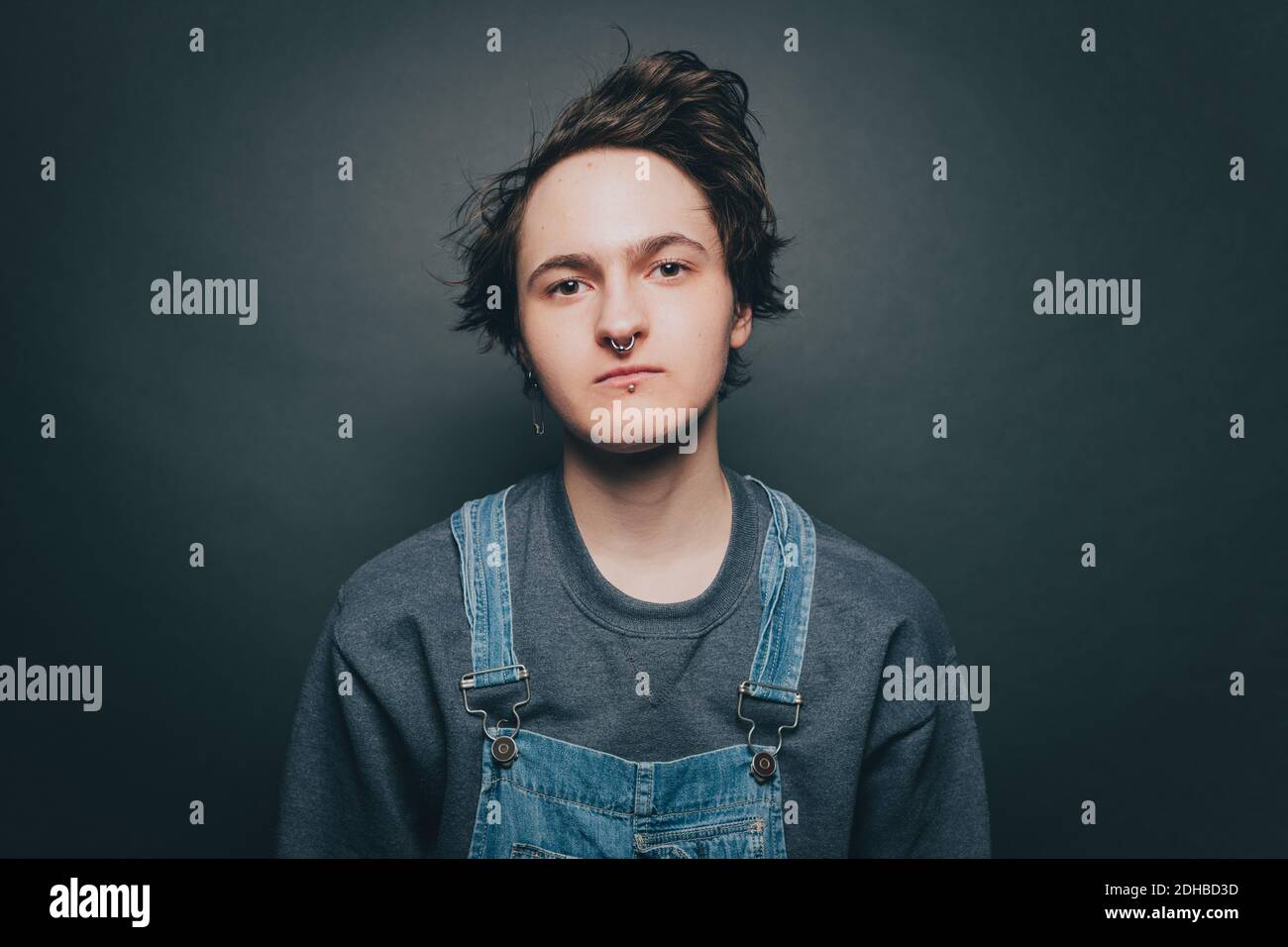 Man wearing overalls hi-res stock photography and images - Alamy
